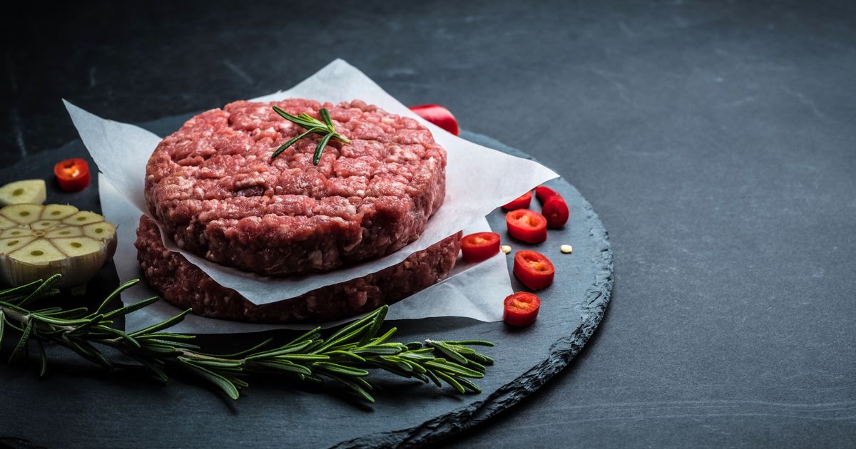 Voici à quoi servent vraiment les papiers du steak haché quand on l ... Voici à quoi servent vraiment les papiers du steak haché quand on l ...