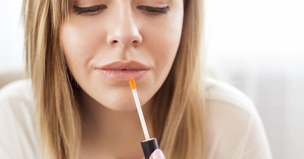 Lip layering : l’astuce make-up pour repulper les lèvres sans marquer ...