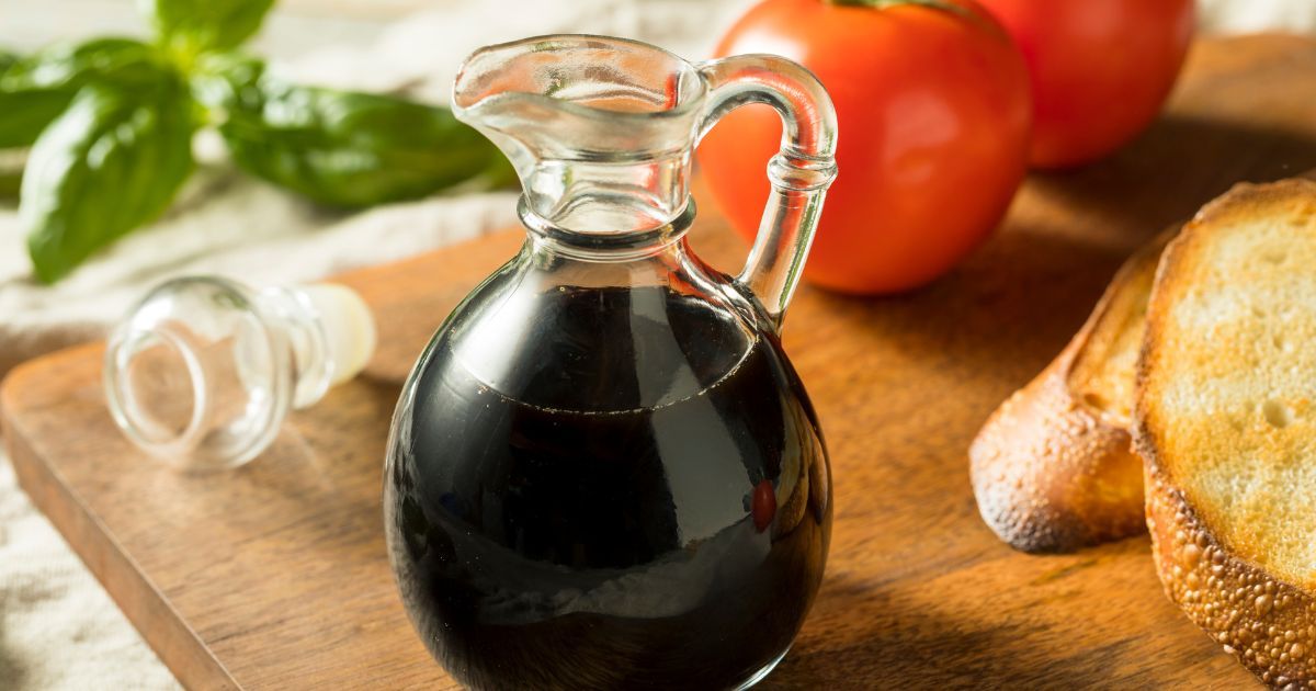 Voici pourquoi vous devriez consommer du vinaigre balsamique plus souvent Voici pourquoi vous devriez consommer du vinaigre balsamique plus souvent