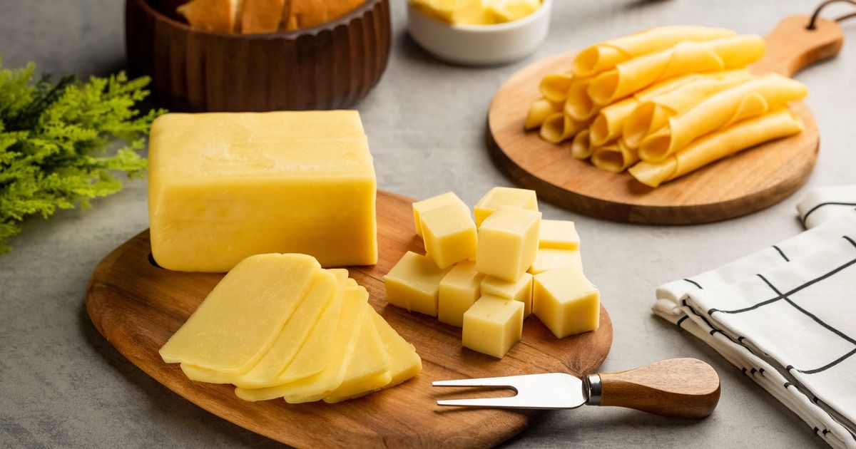 Perte de poids : ces 5 fromages qui aident à maigrir, selon des docteurs