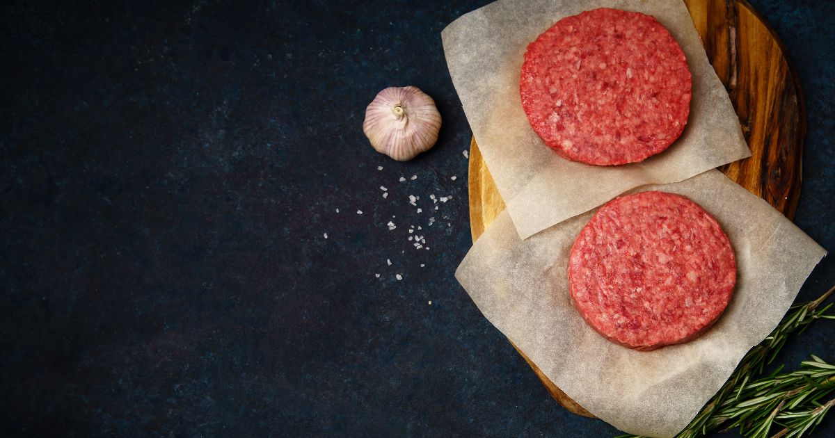 Rappel produit : des steaks hachés vendus chez Auchan présentent un ...