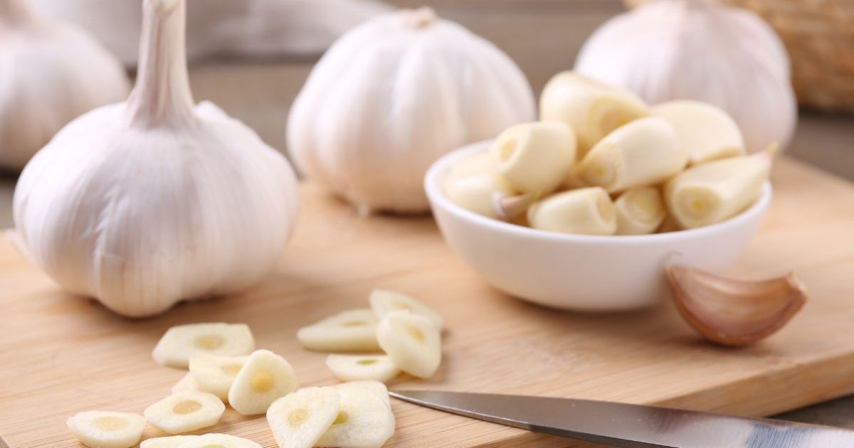 Voici pourquoi vous devriez consommer de l'ail plus souvent lors de vos ...
