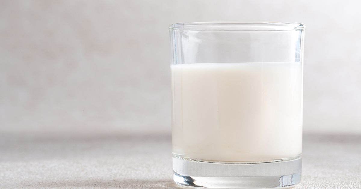 Voici l’ingrédient à ajouter absolument dans votre lait selon ce gastro ...