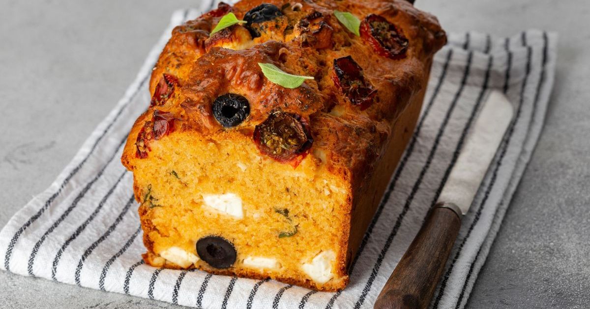 Pas besoin de beurre pour préparer ce cake salé avec "environ 800 kcal ...