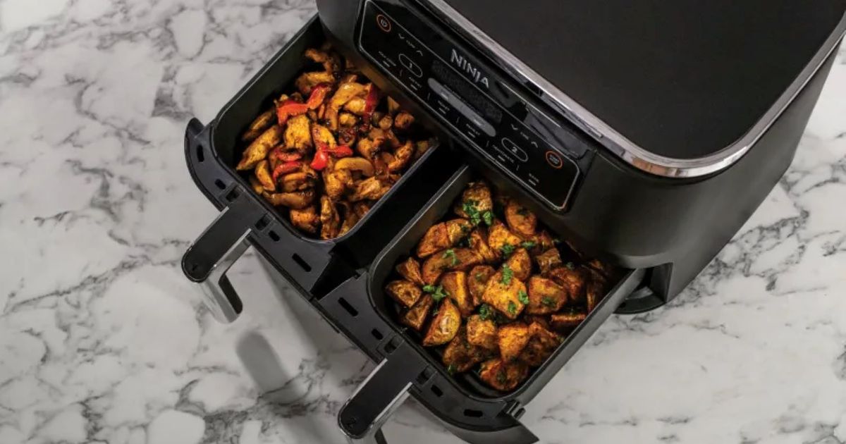 Le Airfryer Dual Zone Ninja avec ses deux tiroirs voit son prix chuter ...