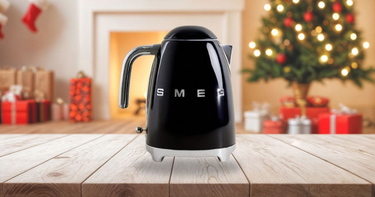 Réduction folle : la bouilloire Smeg tant convoitée est enfin accessible à -33% sur Amazon pour ...