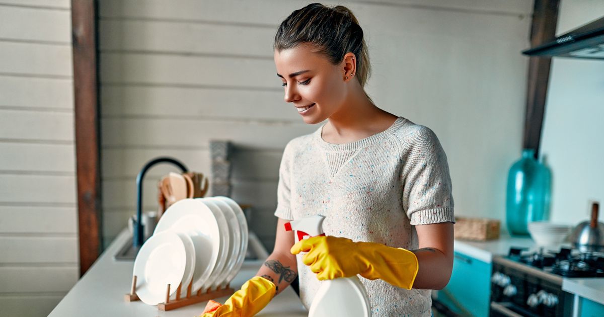 Perte de poids : ces 7 tâches ménagères vous aideront à brûler des ...