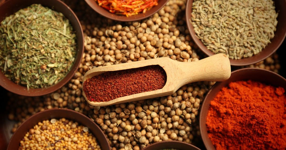 Epices magiques : zaatar, sumac, vanille, safran, les must-have pour ...