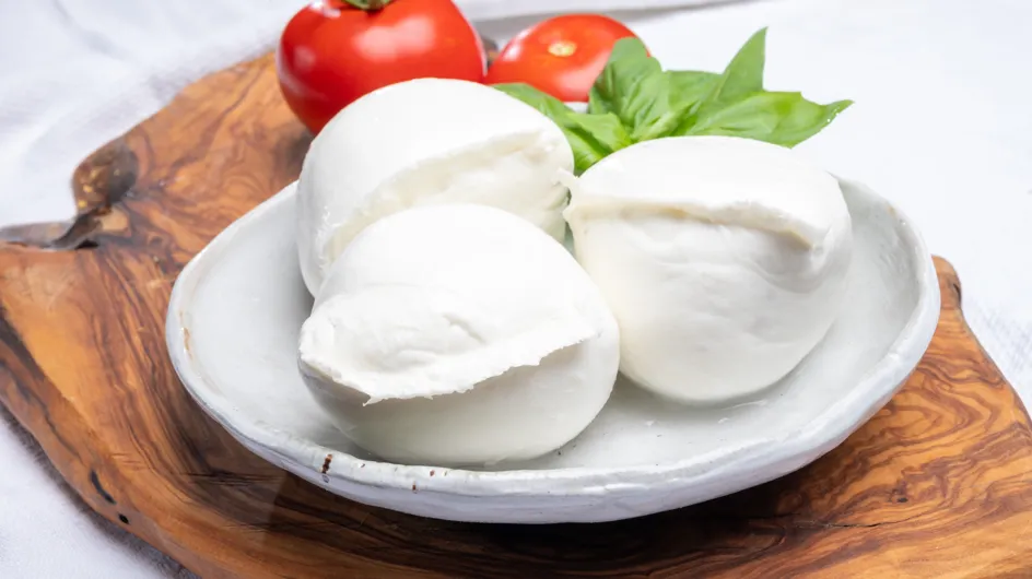 La mozzarella la plus fraîche et la moins chère que vous mangerez se ...