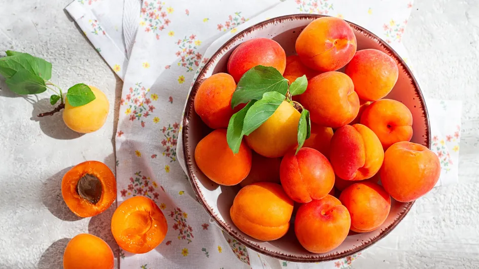 Voici tout ce qu’il y a à savoir sur l'abricot, ce fruit d'été dont on ...