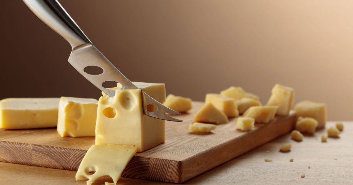 Fromage au lait cru et pasteurisé : voici vraiment la différence selon ...