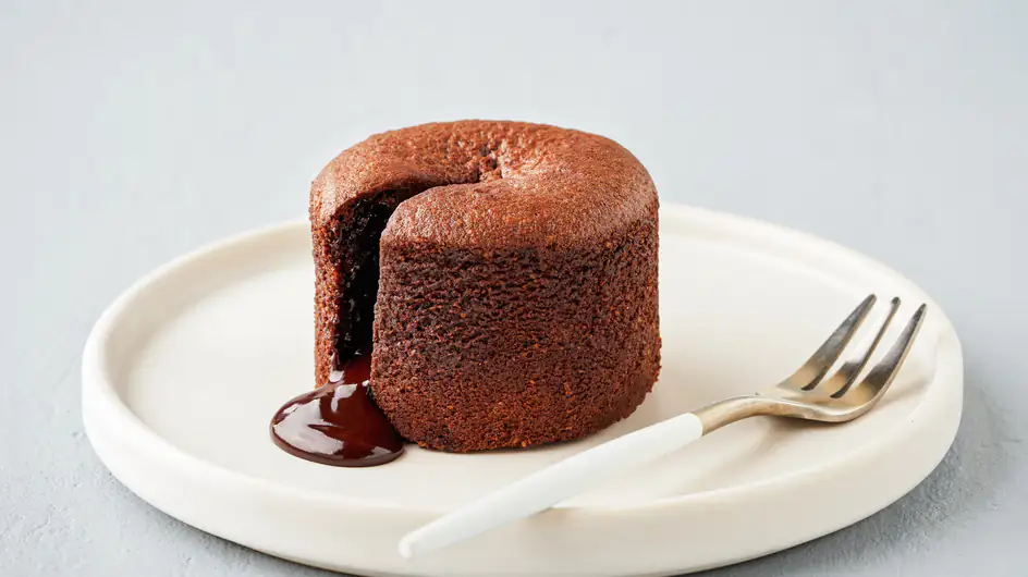 Préparez un bon cœur coulant au chocolat, c'est possible à condition de ...