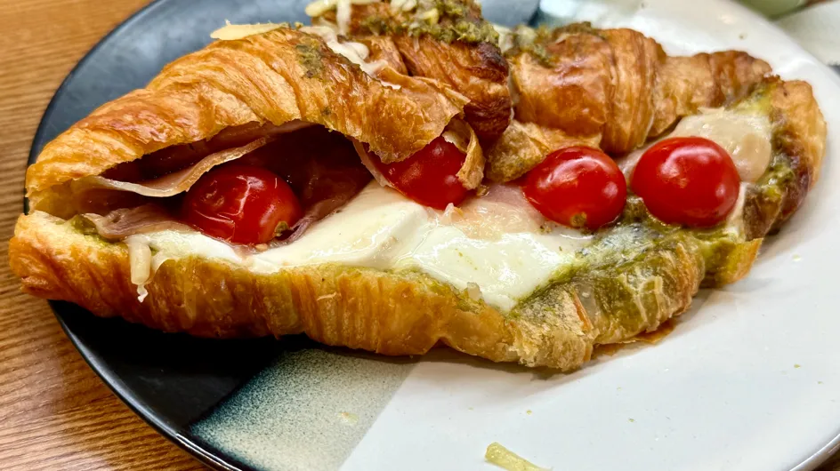 Après le smash burger, connaissez-vous le smash croissant cette recette ...