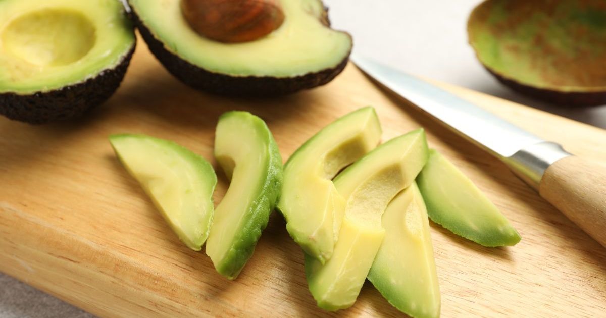 Tout le monde l'ignore mais il vaut mieux acheter ce fruit dur plutôt ...