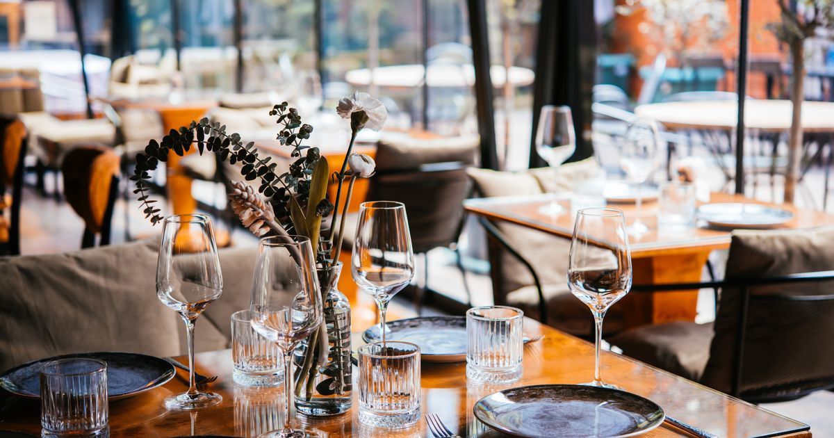 Moins de clients dans les restaurants ? Voici ce qui pousse les ...