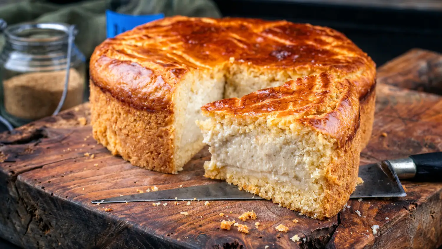 Voici pourquoi le gâteau basque reste la pâtisserie incontournable du ...