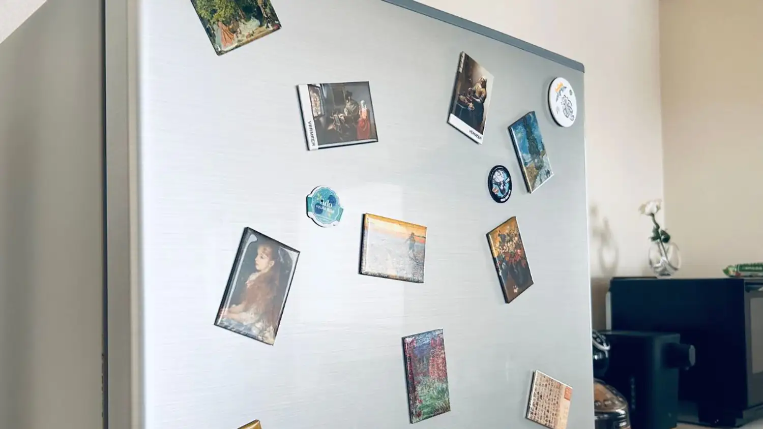 Arnaque au magnet de frigo : ne tombez pas dans le piège comme de ...