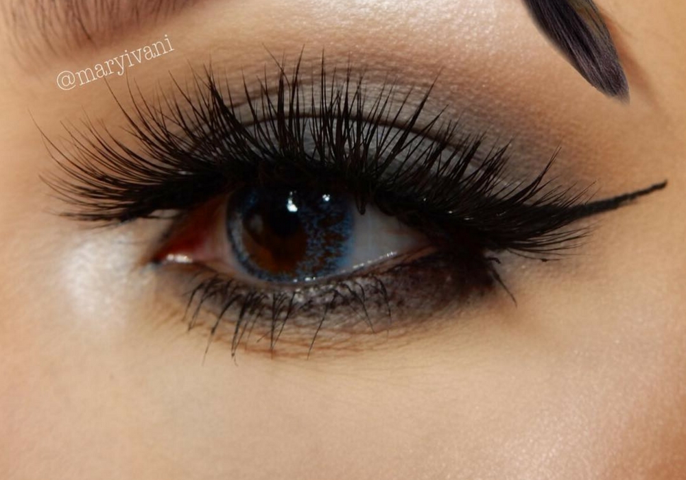 Les sourcils "queue de cheval", la tendance la plus WTF