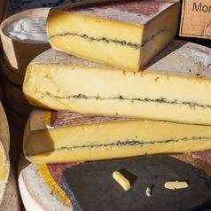 Rappel produit : ce fromage est contaminé par une bactérie qui peut ...