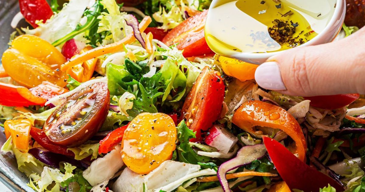 Perte de poids : cette erreur que l'on fait quand on mange de la salade ...