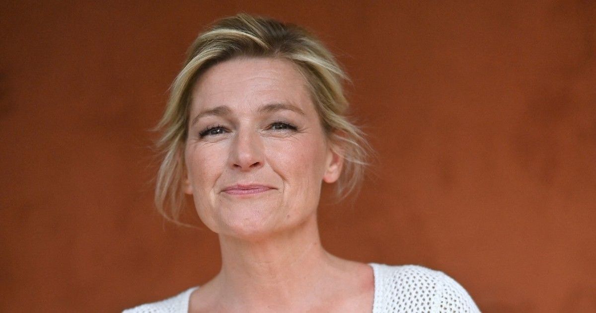 “Babeth est de retour” Anne-Elisabeth Lemoine dévoile un clip hilarant pour la rentrée de C à vous