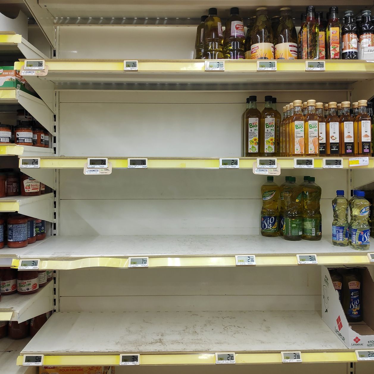 Rayons vides au supermarché ? Ces 5 produits de base
